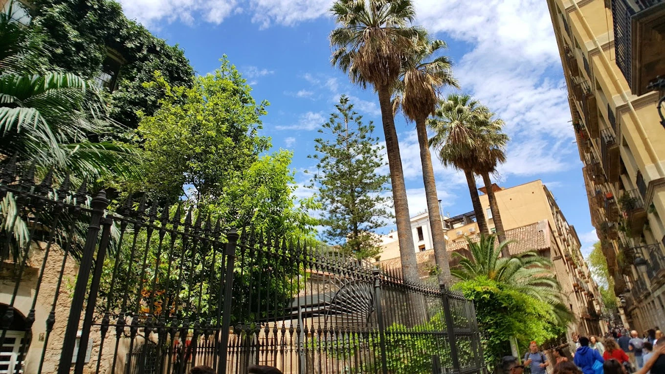 Los mejores 8 Lugares para visitar de El Raval Barcelona