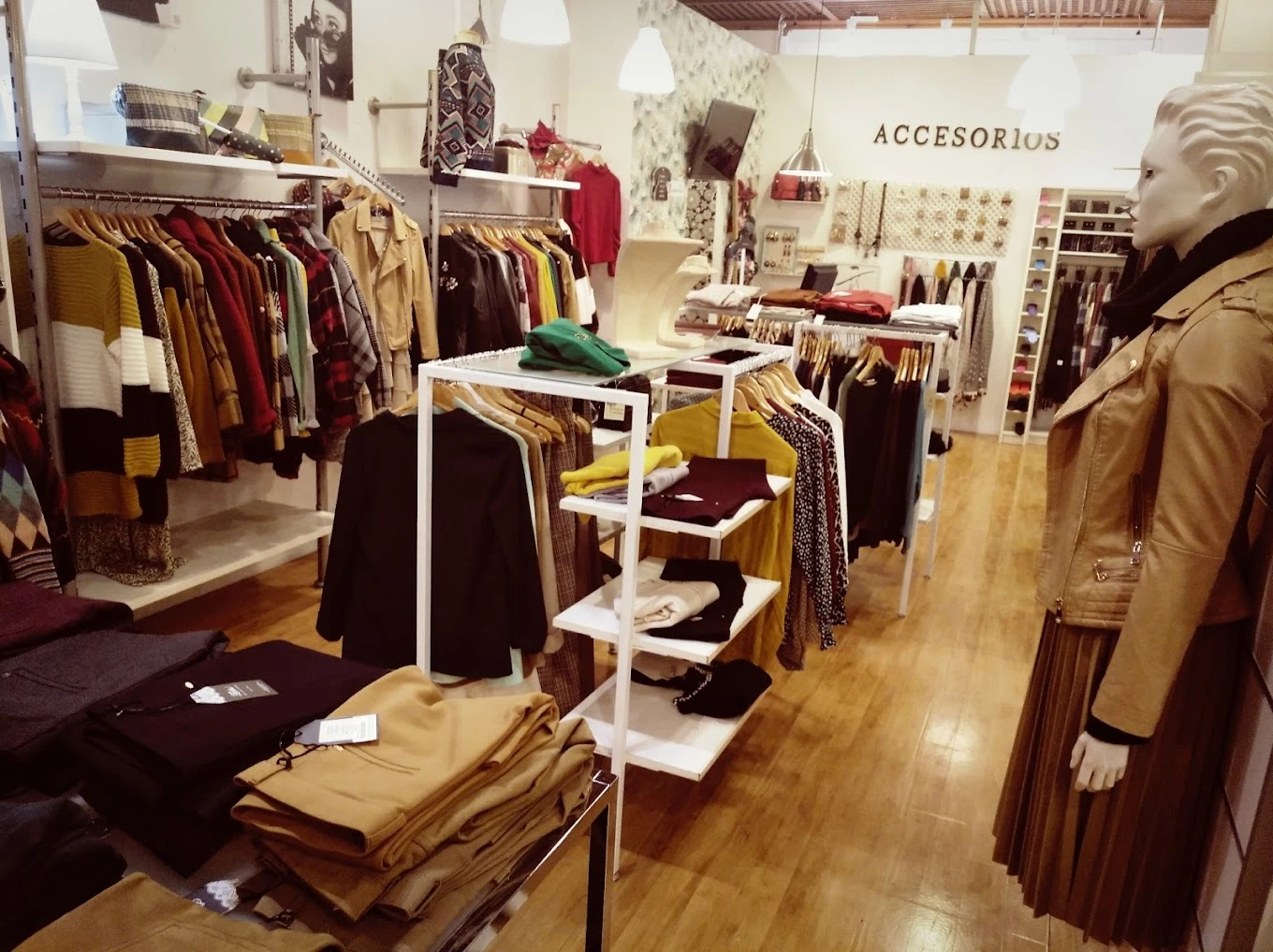 Los 5 tiendas de ropa de Polígono de Poniente Córdoba