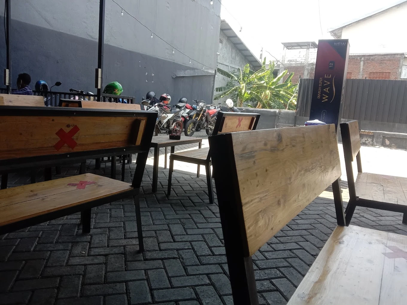 Daftar 22 kafe di Gading Surabaya
