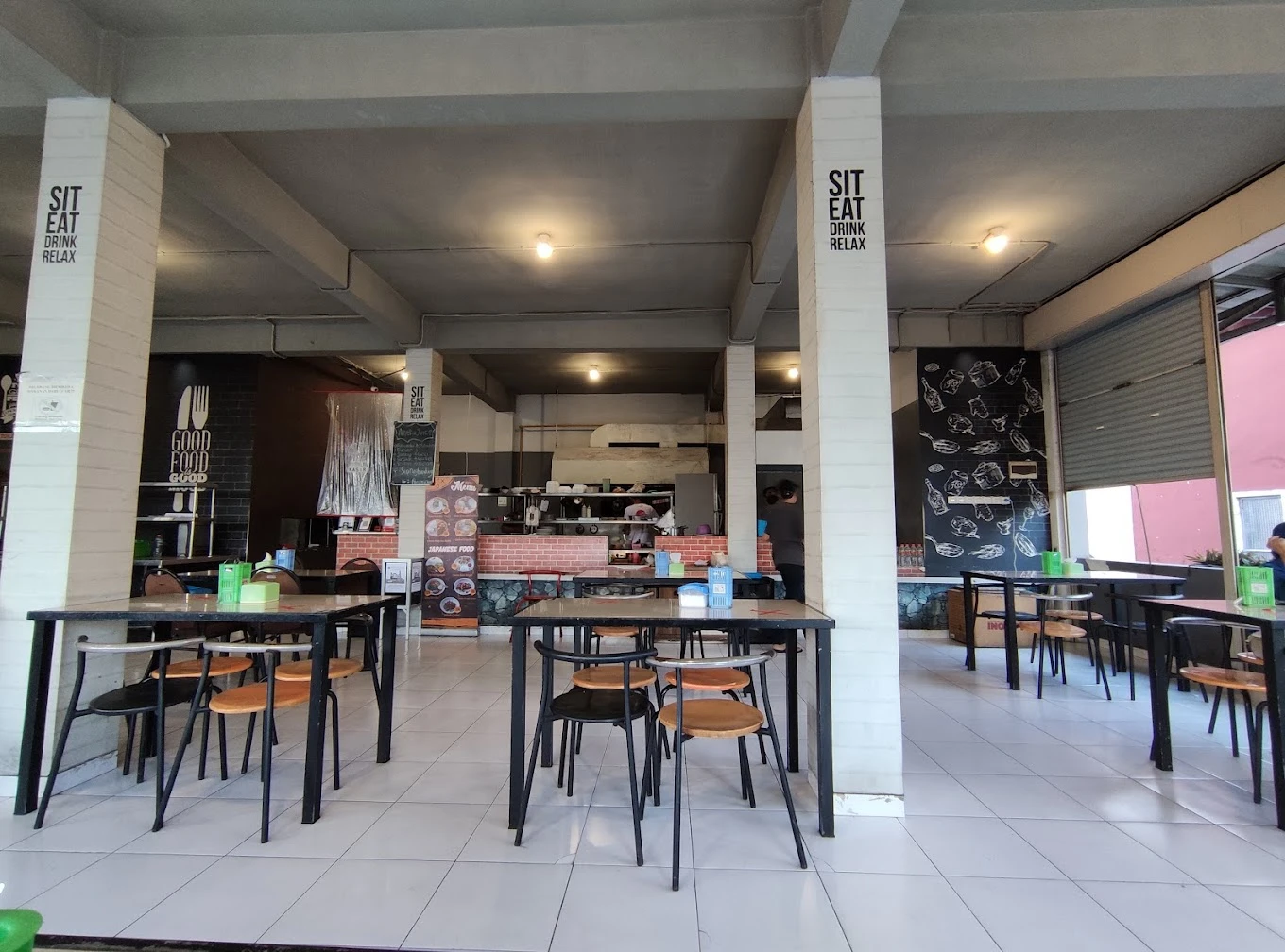 Daftar 13 kafe di Kedurus Surabaya