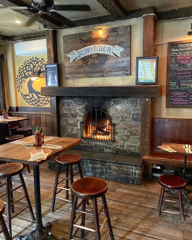 31 Best fireplace bars in New York City