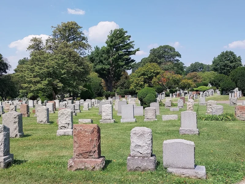 The 20 most gorgeous Cemeteries in New York City