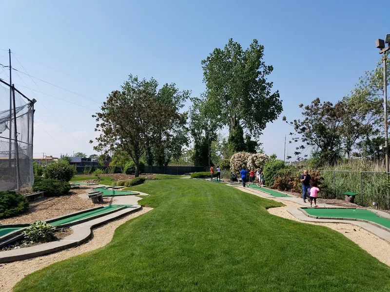 12 Best Spots To Play Mini Golf in New York City