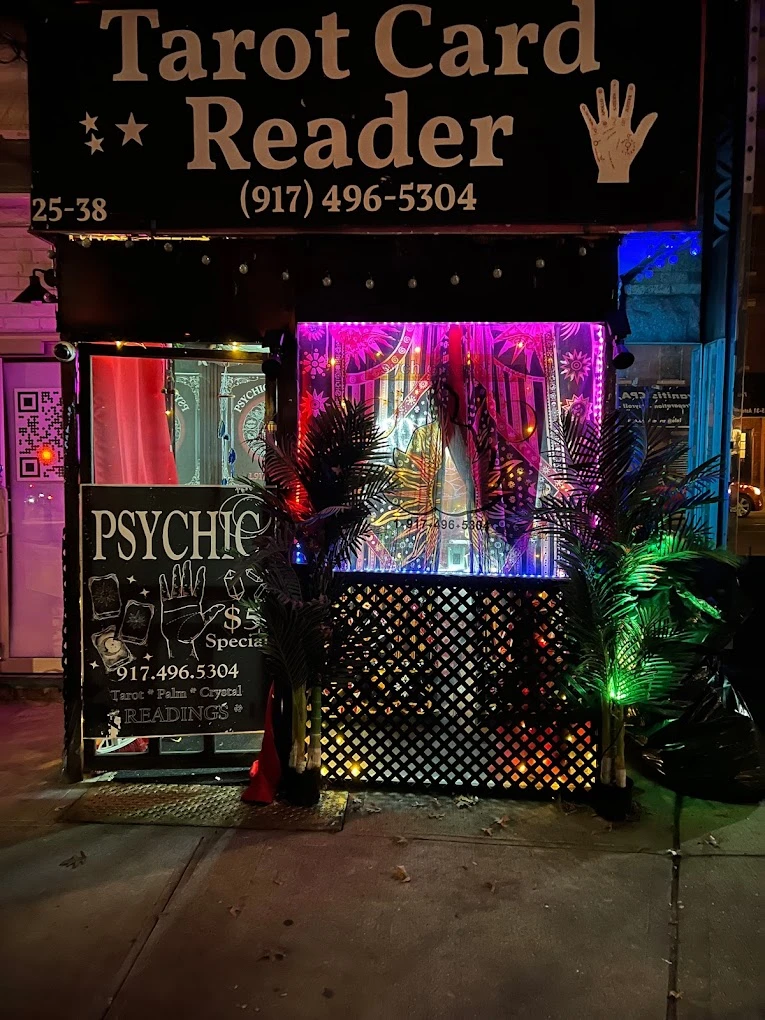 The 4 best psychics in Long Island City NYC