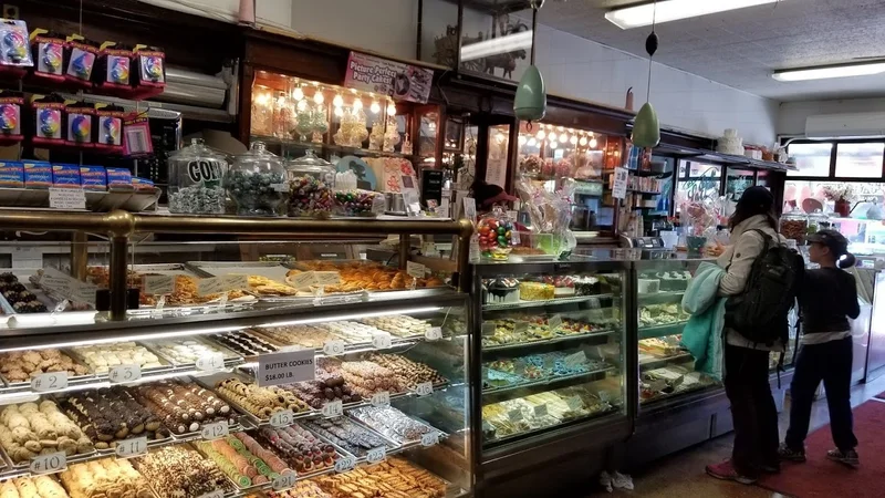 Best of 12 bakeries in Ditmars Steinway NYC