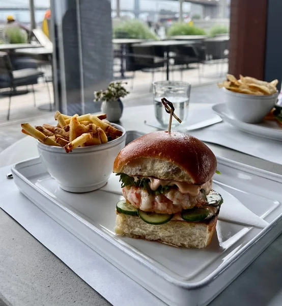 Top 14 brunch in St. George NYC