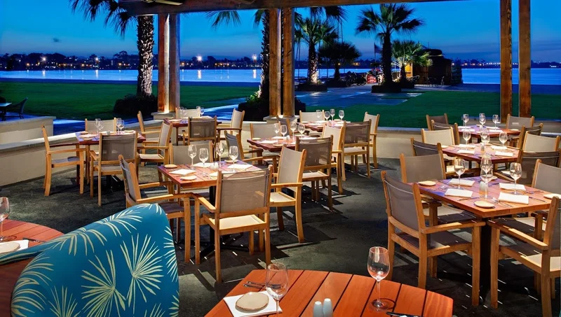 Top 12 restaurants in Mission Beach San Diego