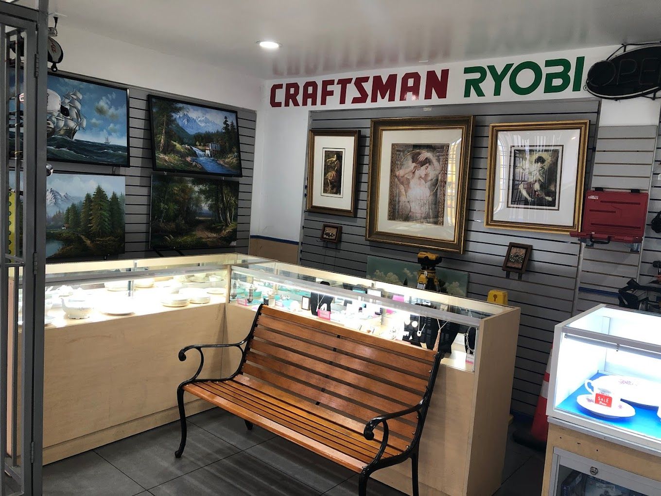 Latino pawn and jewelry store store