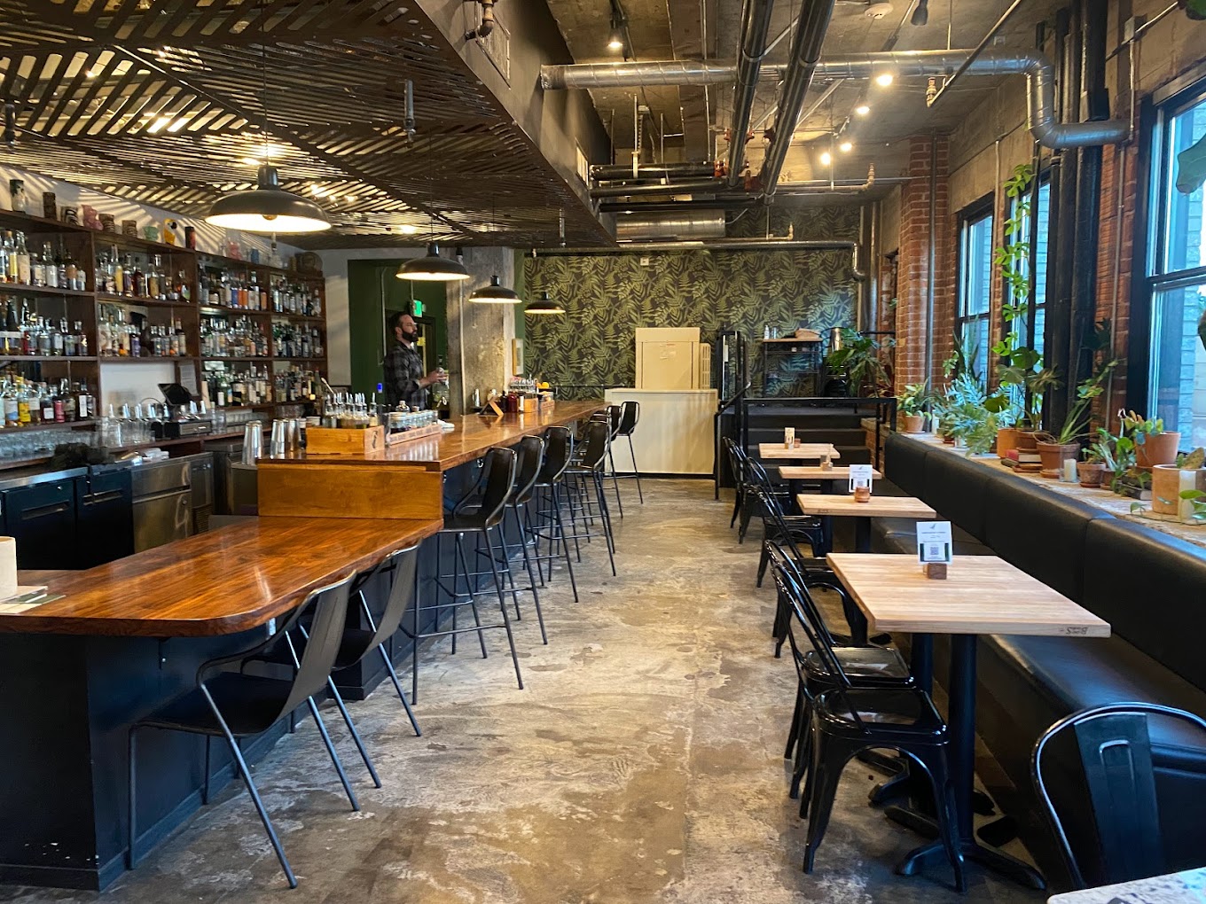 Best of 11 hotel bars in Downtown Fresno