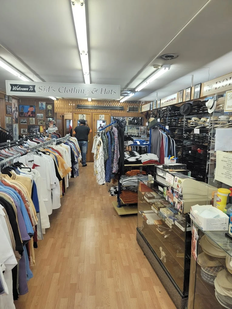 Top 14 hat stores in Chicago