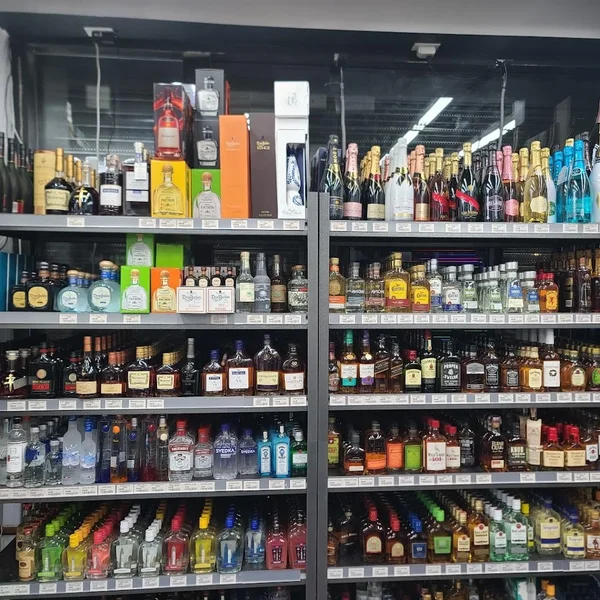 Top 22 liquor stores in Chicago