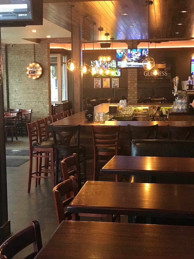 Top 20 themed bars in Lake View Chicago