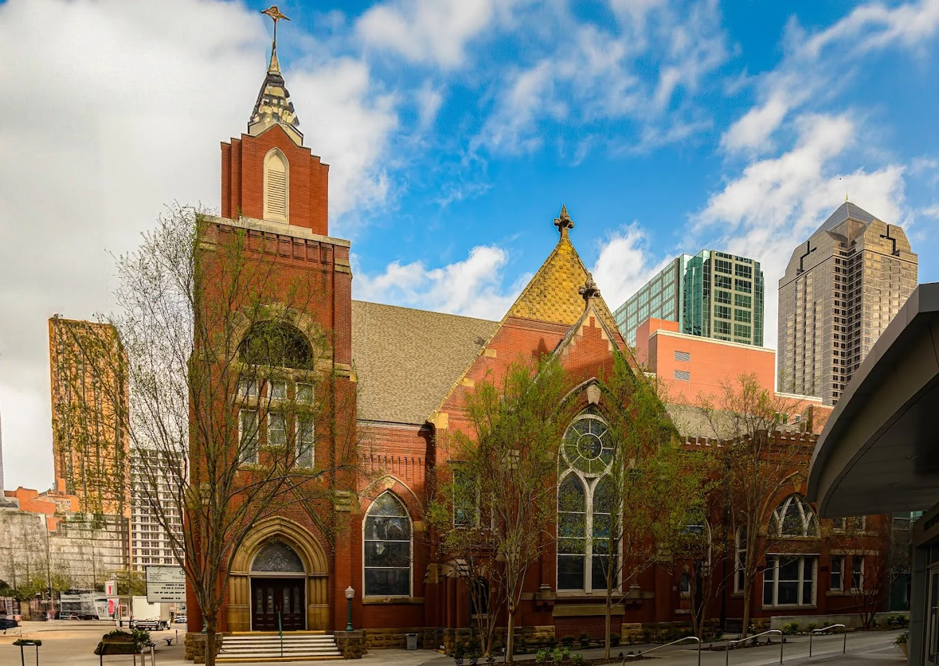 Best of 20 churches in Dallas