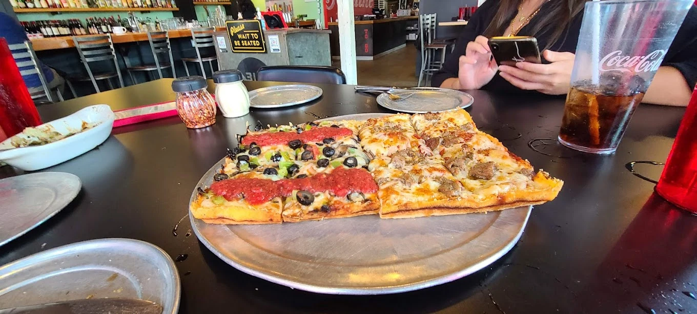 Best of 7 pizza places in East Cesar Chavez Austin