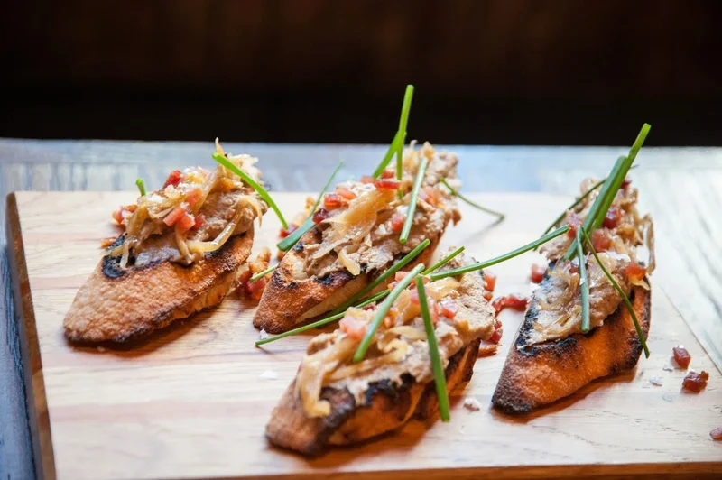 White Oak Tavern - Reviews & Menu - New York City