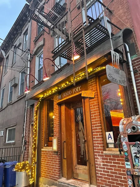 The Good Fork Pub - Reviews & Menu - New York City
