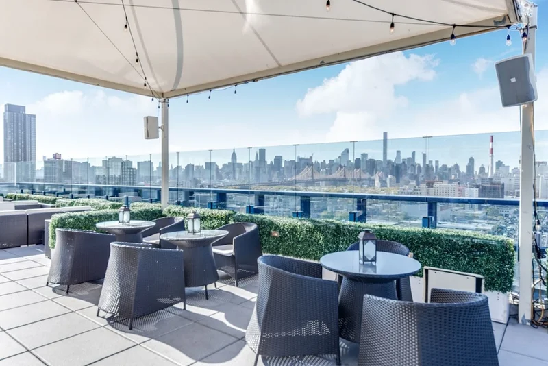 Vista Sky Lounge - Reviews & Menu - New York City