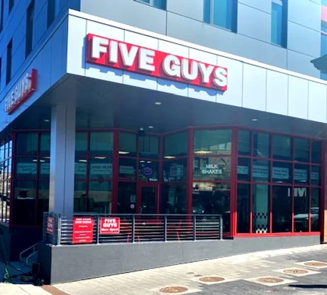 Five Guys - Reviews & Menu - New York City