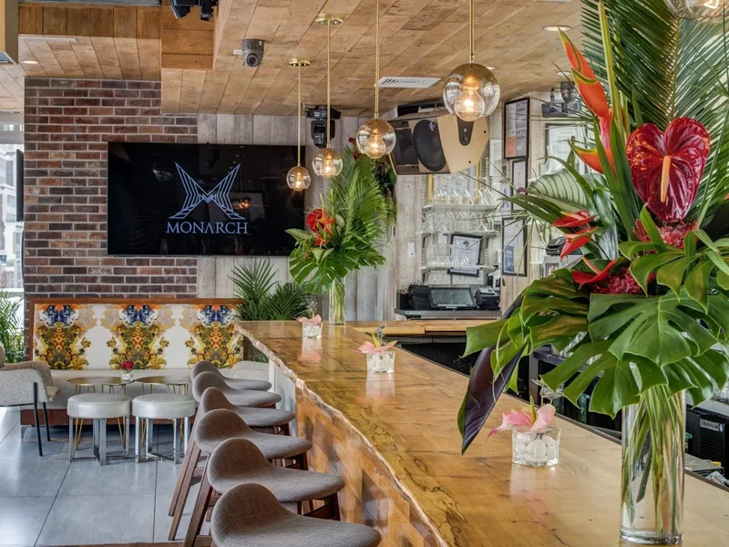 Monarch Rooftop - Reviews & Menu - Midtown NYC