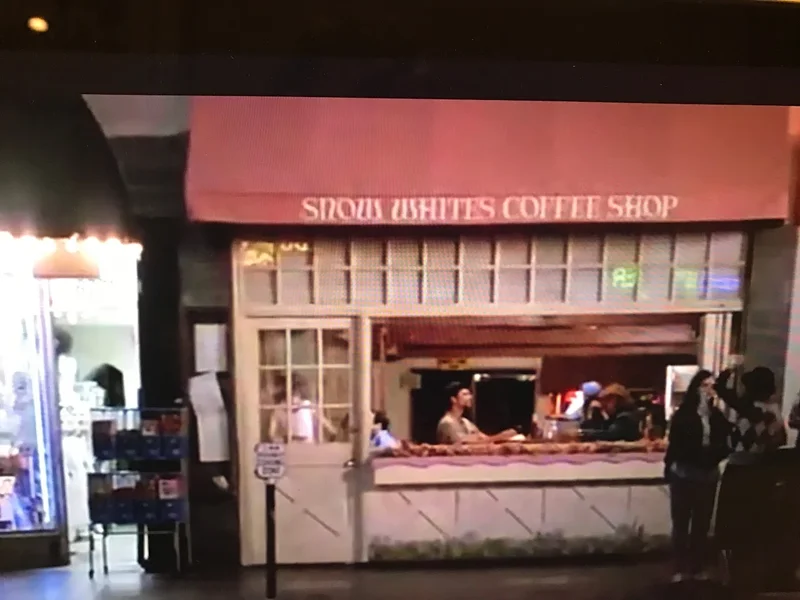 Snow White Cafe - Reviews & Menu - Hollywood Los Angeles